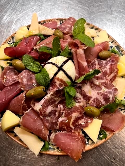 Mondo Pazzo Sundbyberg Stockholm Italienskt Restauranger kvartersmenyn.se